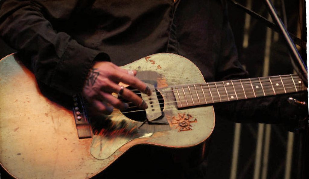 Playin' Favorites: Artists wax poetic about their favorite guitars ...