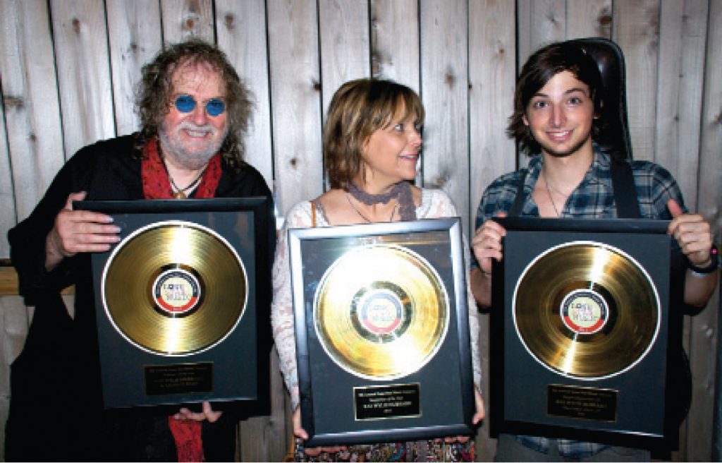LSM Awards: Ready for confetti, hey-hey-hey! | Lone Star Music Magazine